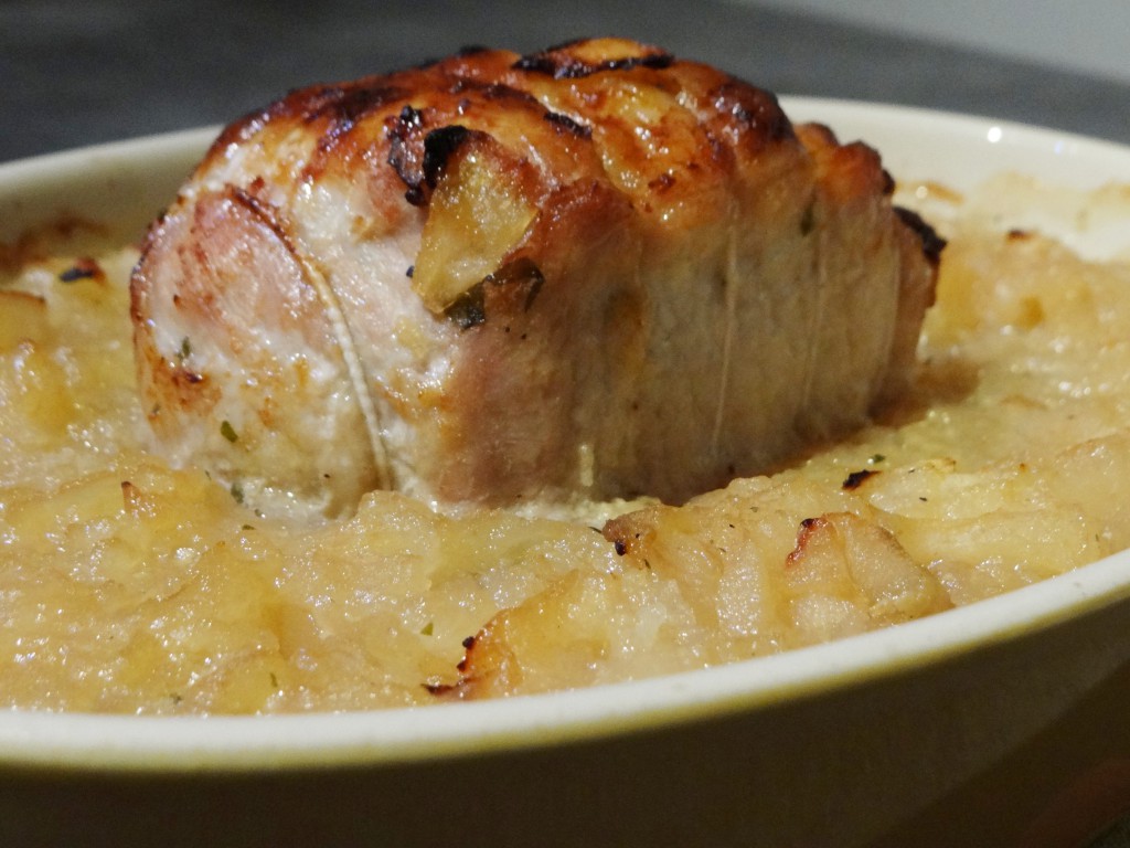 Rôti de porc aux pommes, sauce à la moutarde et au miel - Little Muffins